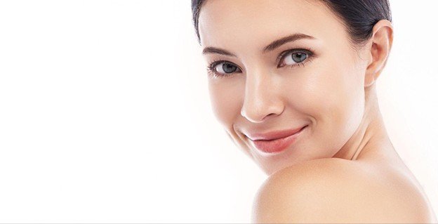 Hidratación profunda en la cara: piel flexible | La Roche Posay